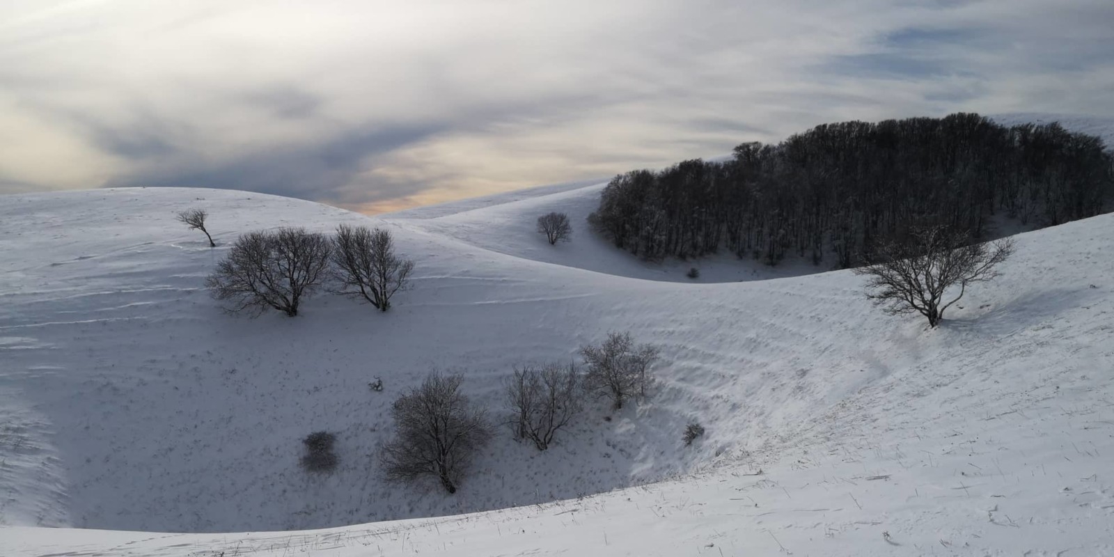 Neve sul Mortaro, lo spettacolo del Monte Subasio imbiancato (foto ...