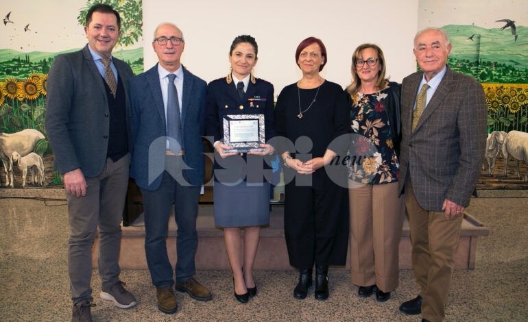 Francesca Di Luca premiata "per le eccellenti qualità umane e lo ...