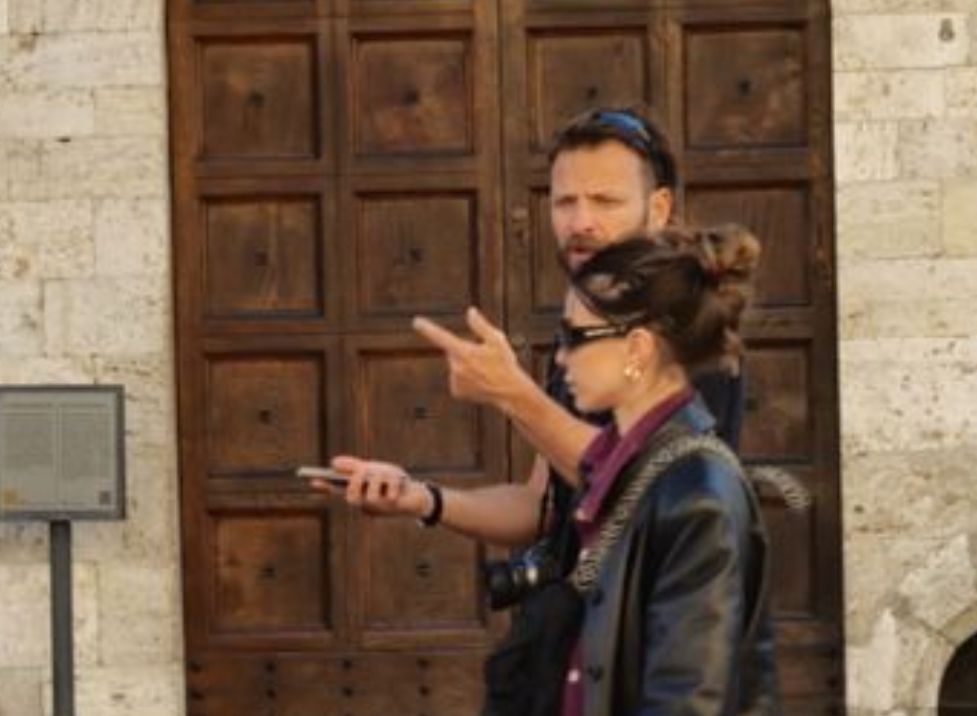 Alessandro Borghi e Irene Forti in visita ad Assisi: lo scatto - Assisi ...